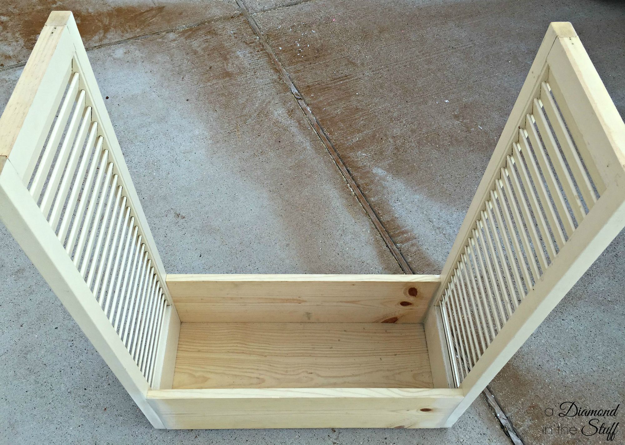 DIY Shutter Rolling Cart | A Diamond in the Stuff | Bloglovin’